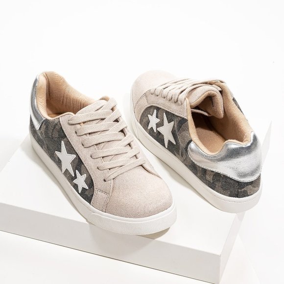 SunnyMia | Shoes | 7 Wander Camouflage Print Faux Suede Upper Comfy ...